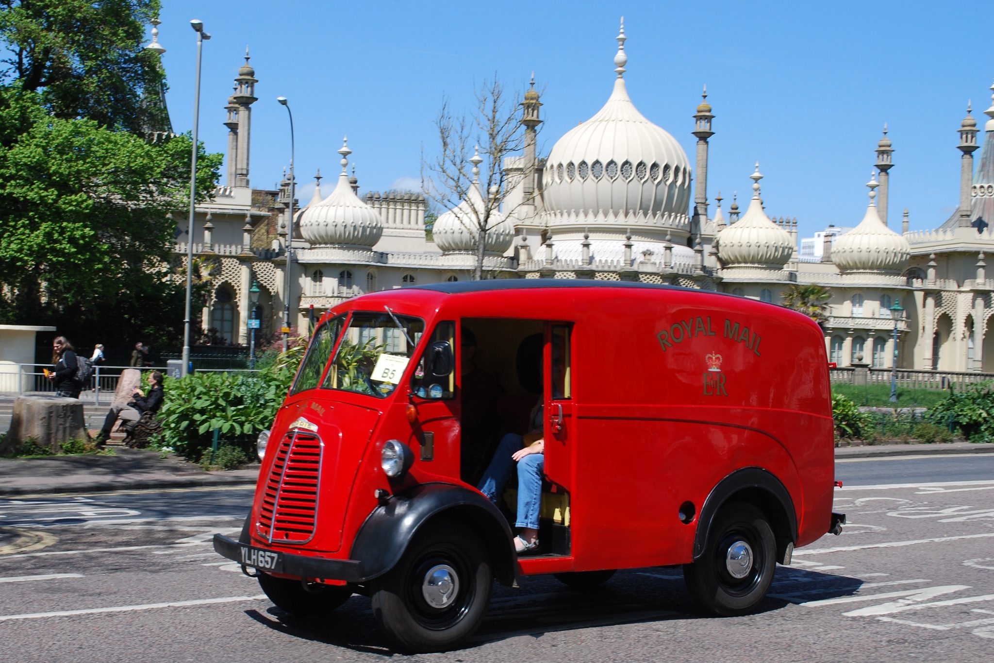 Morris J-Type Mail van - Classic & Vintage Commercials