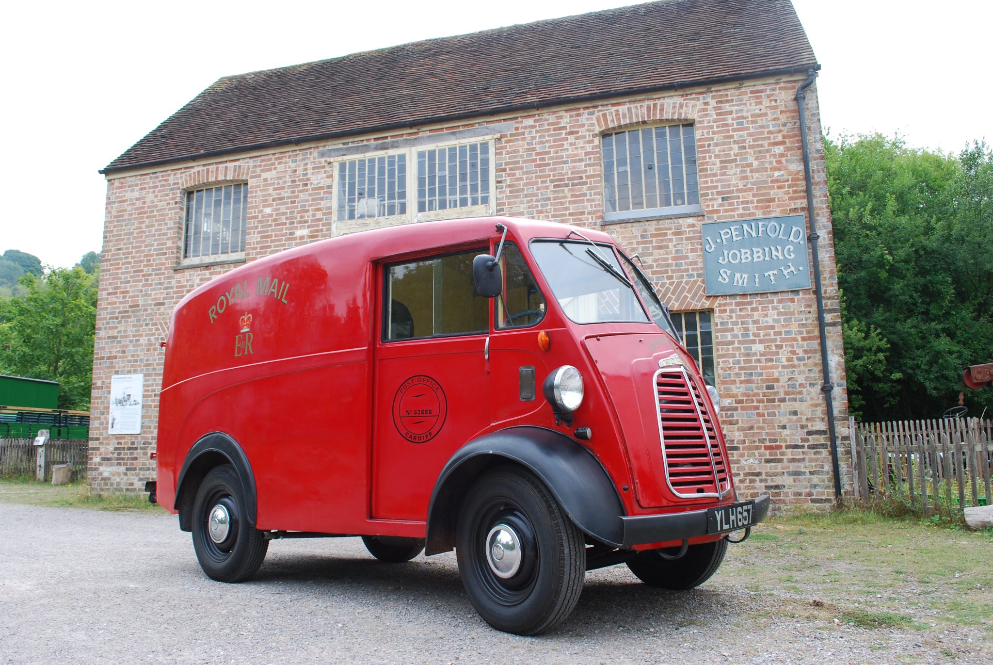 Morris J-Type Mail van - Classic & Vintage Commercials